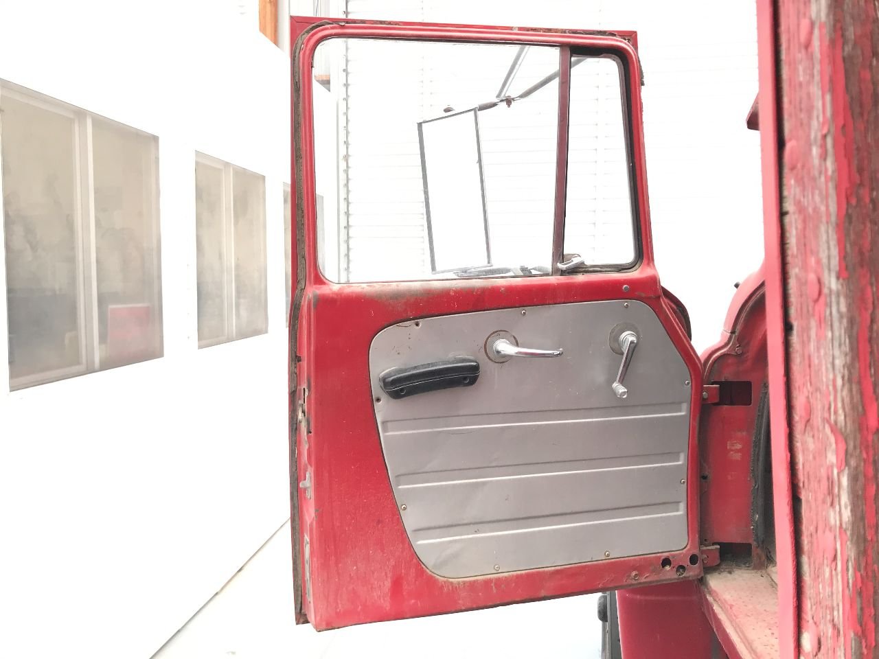 International 1800 LOADSTAR Door for Sale