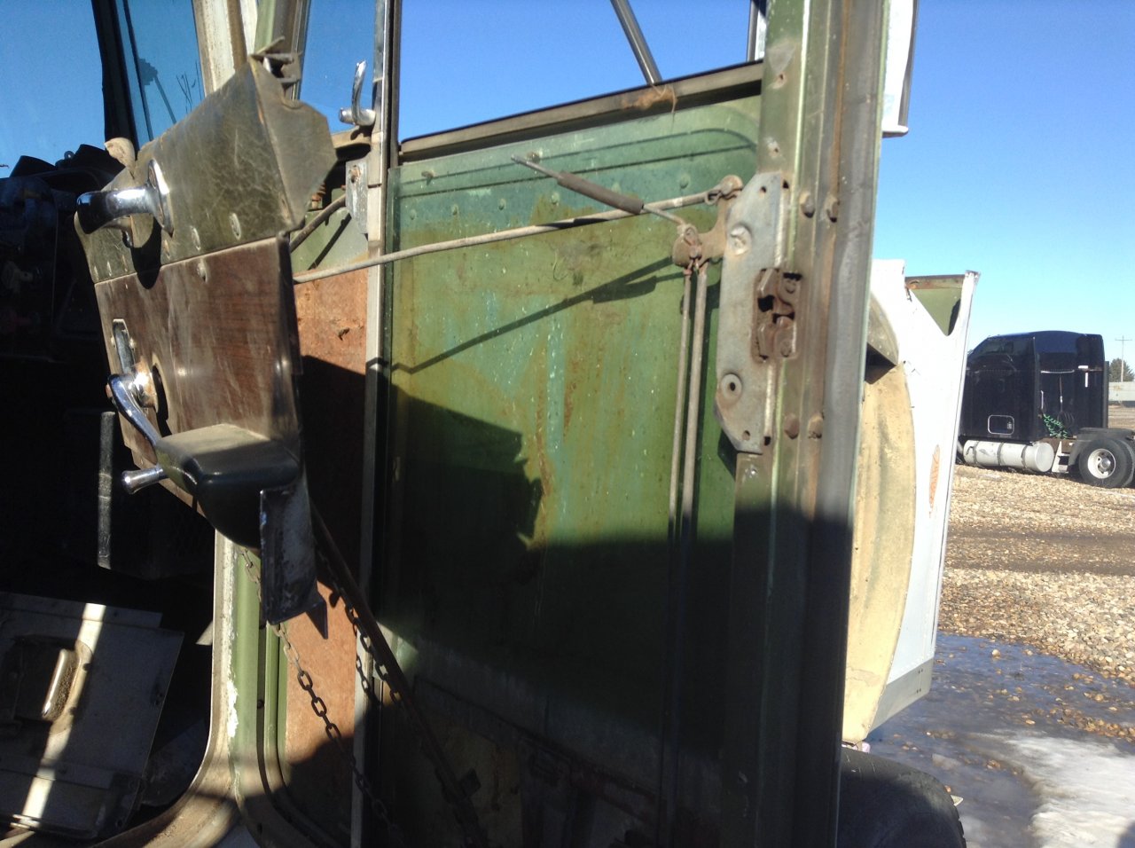 Peterbilt 359 Door Glass for Sale