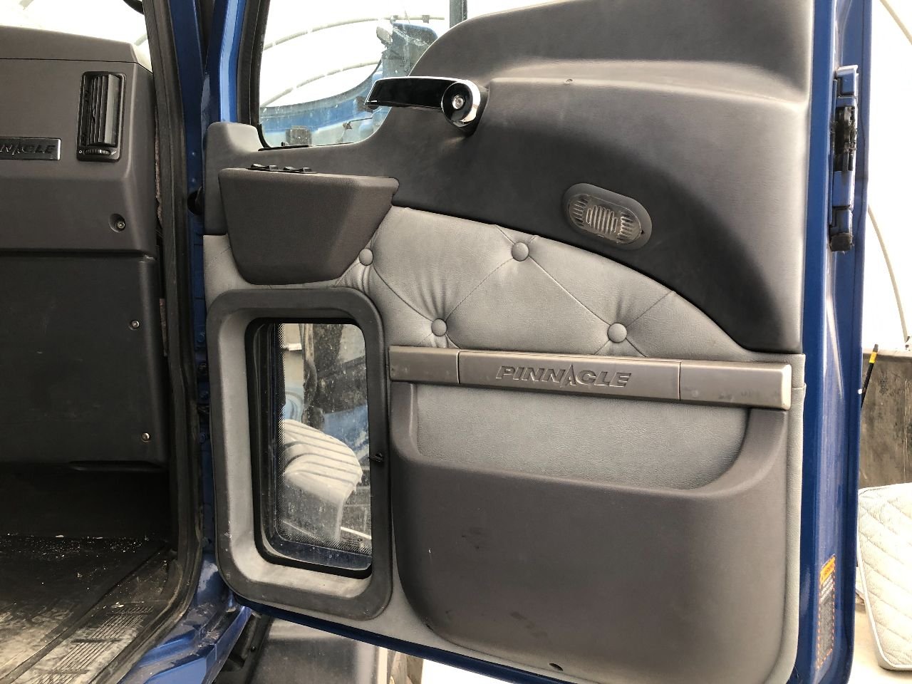 Mack CXU613 Door for Sale