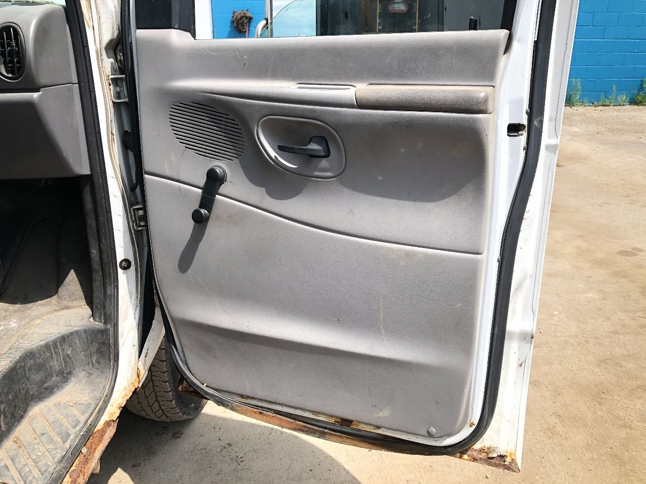 Ford E350 CUBE VAN Door for Sale