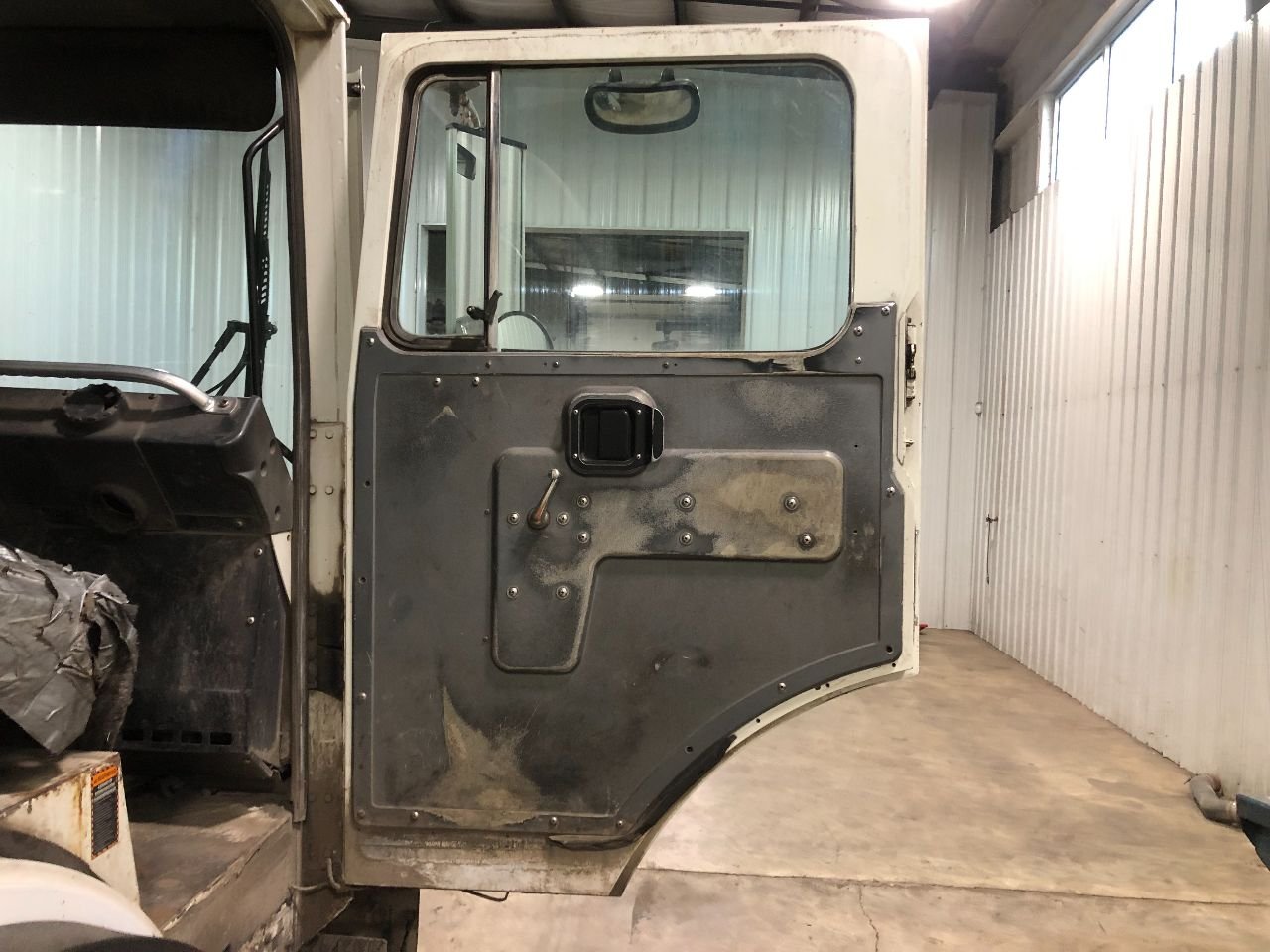 Mack MRU613 Door for Sale