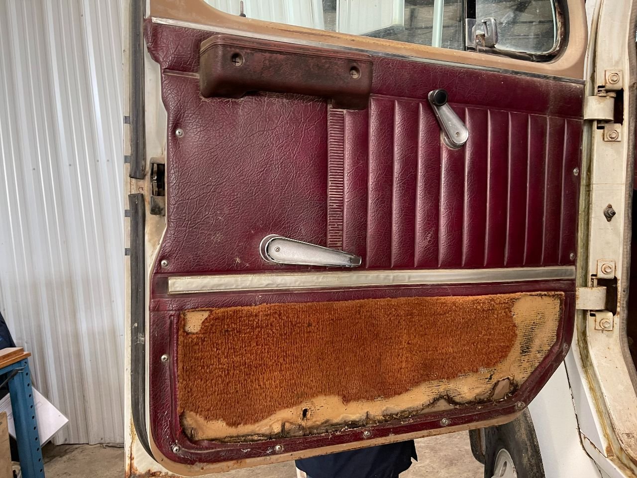 International S2200 Door for Sale