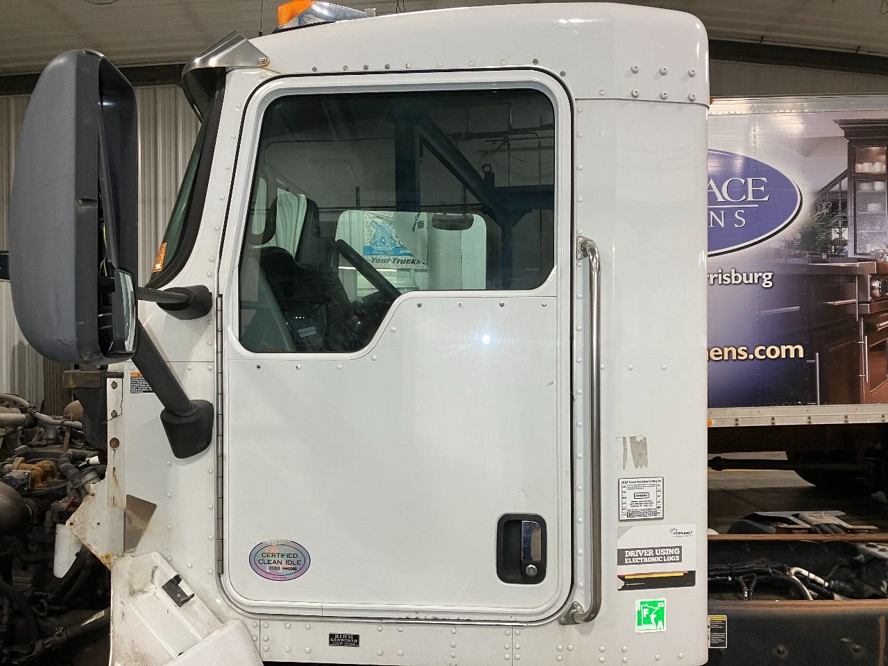 R25-1100-217111 | Kenworth T370 Door for Sale