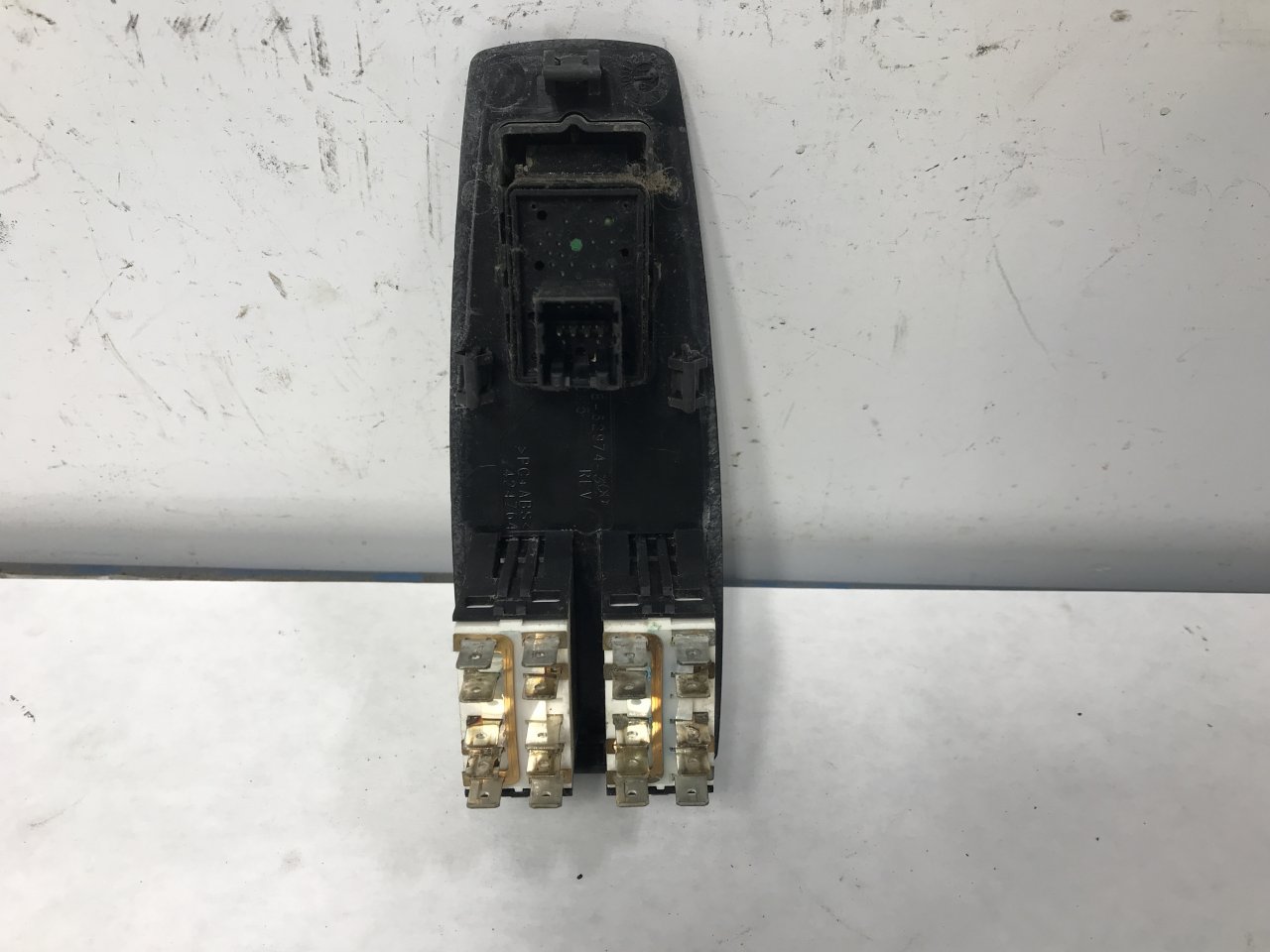 18-62974-300 | Freightliner 122SD Door Electrical Switch for Sale