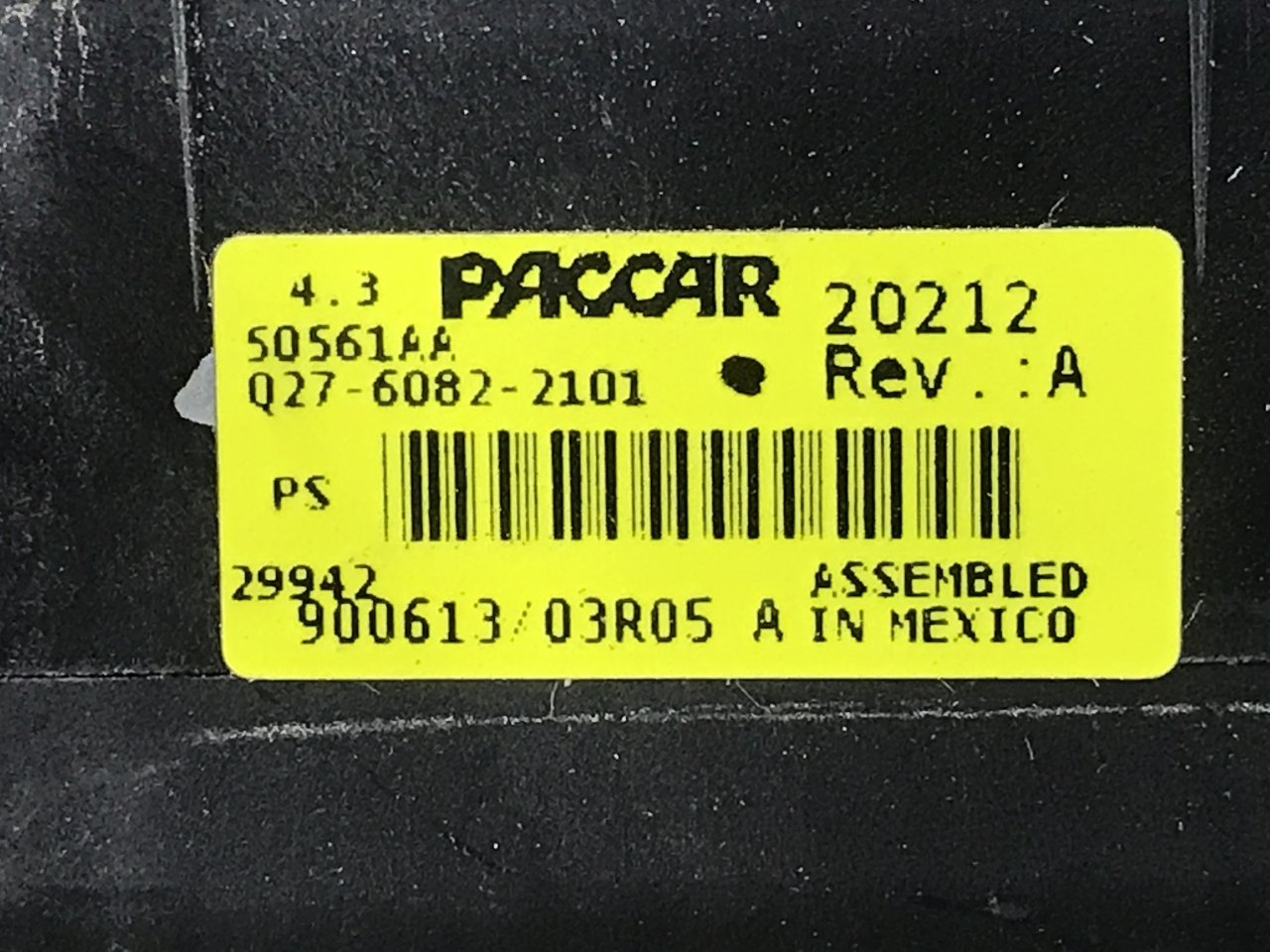 Q27-6082-2101 | Peterbilt 579 Door Electrical Switch for Sale