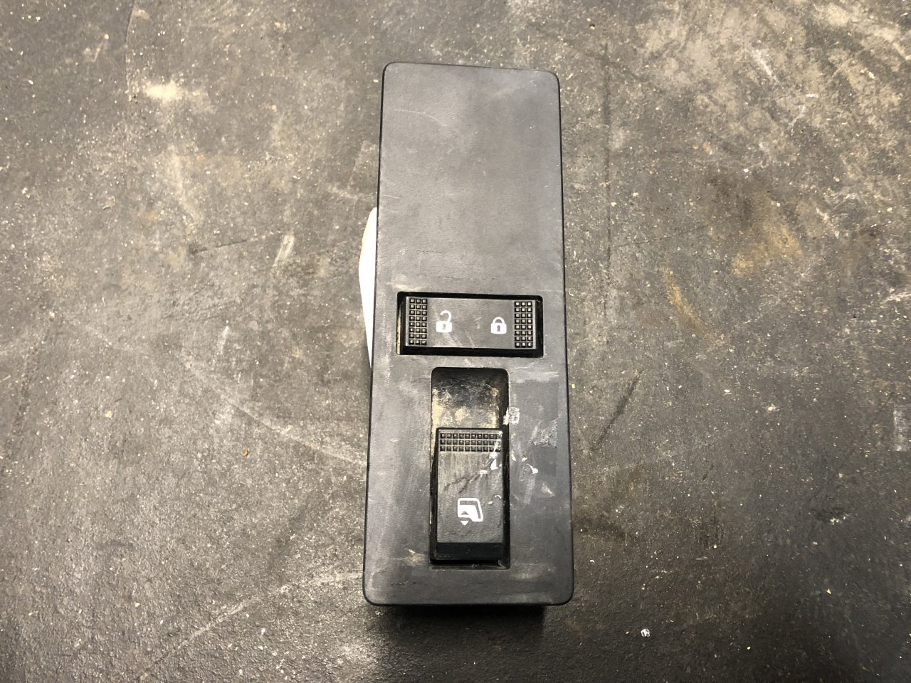 Mack ANTHEM (AN) Door Electrical Switch for Sale