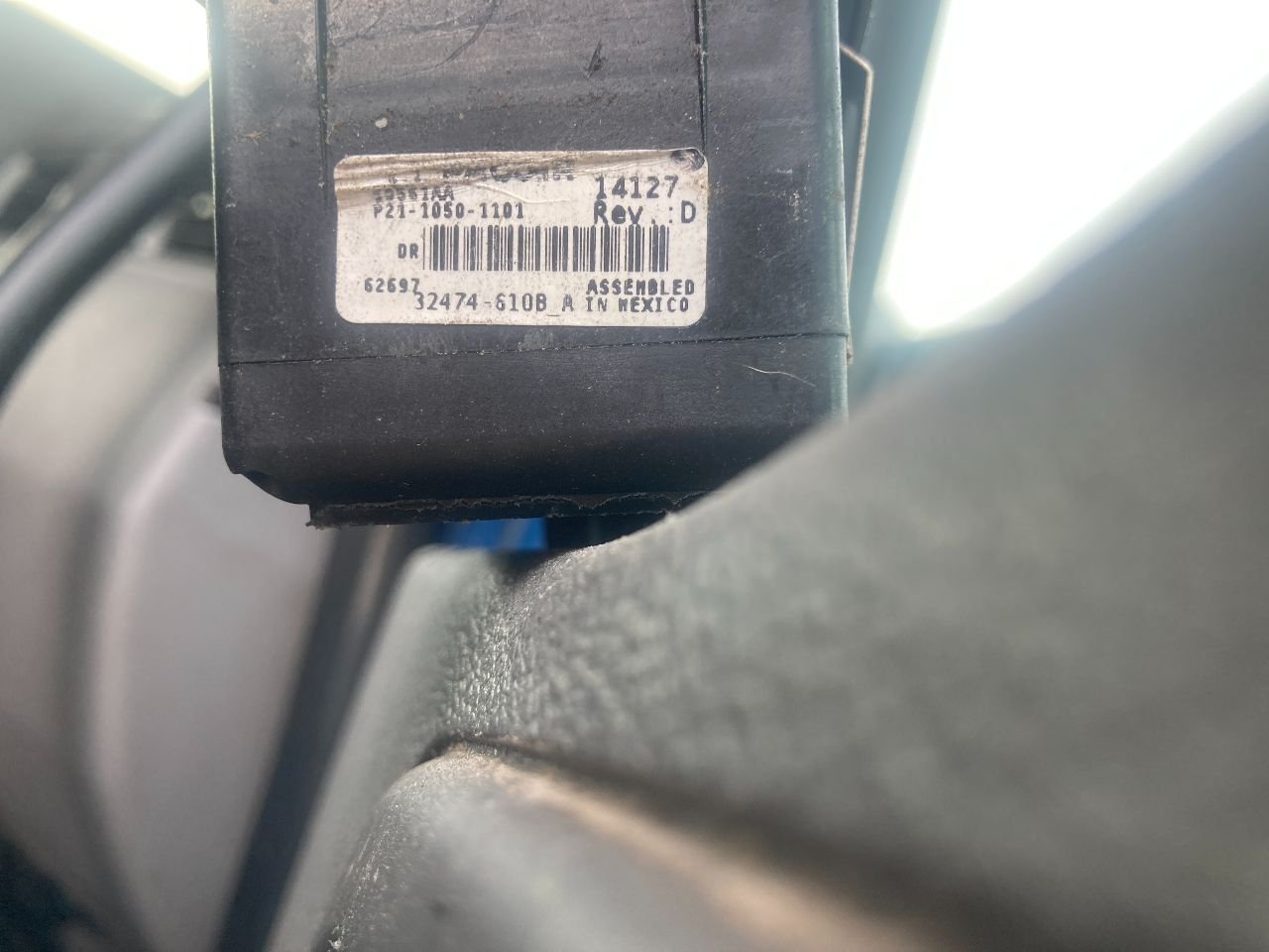 Q27-6082-1011 | Kenworth W990 Door Electrical Switch for Sale