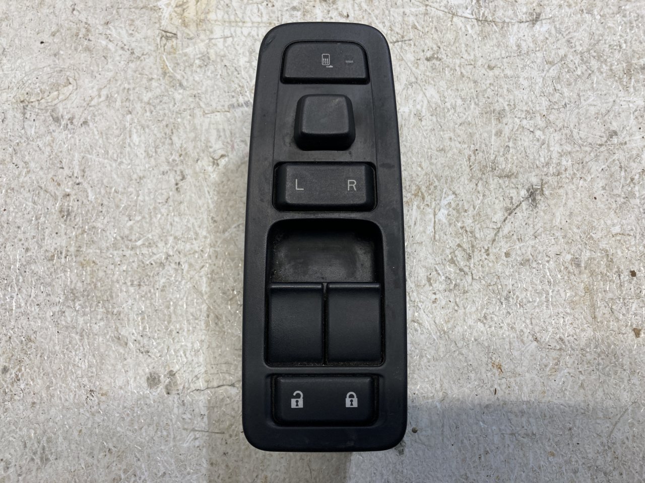 Q27-1028-1211 | Kenworth T880 Door Electrical Switch for Sale