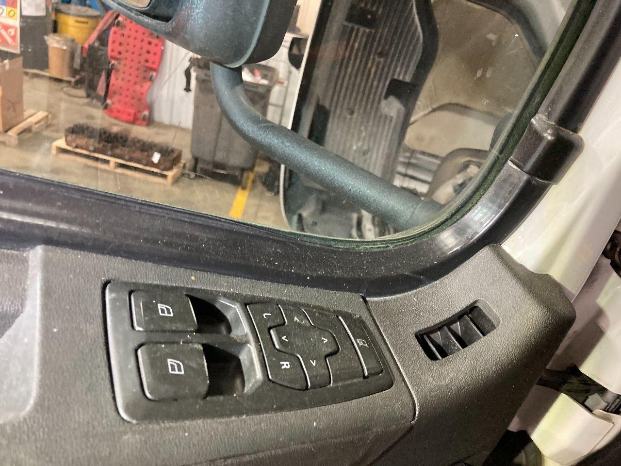 23024873 | Volvo VNL Door Electrical Switch for Sale