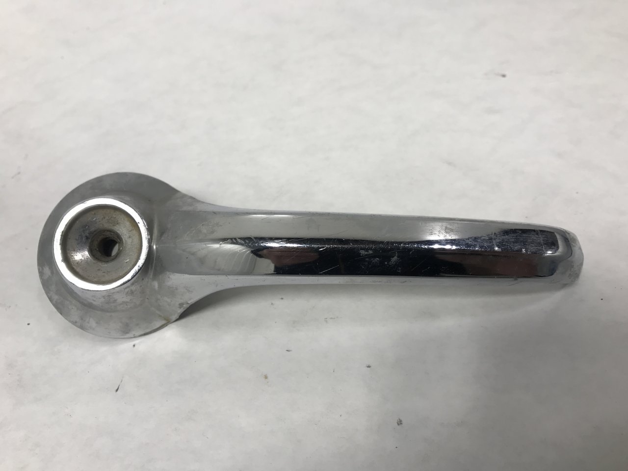 E1HT-8022614-AA | Ford LN700 Door Handle for Sale