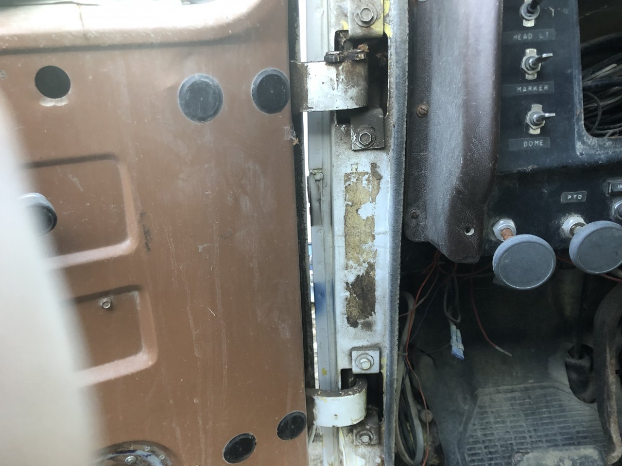 International S2200 Door Hinge, Front for Sale