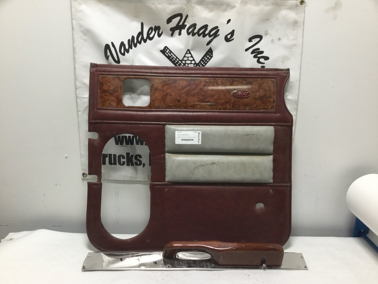 20-18350-3222213 | Peterbilt 379 Door, Interior Panel for Sale