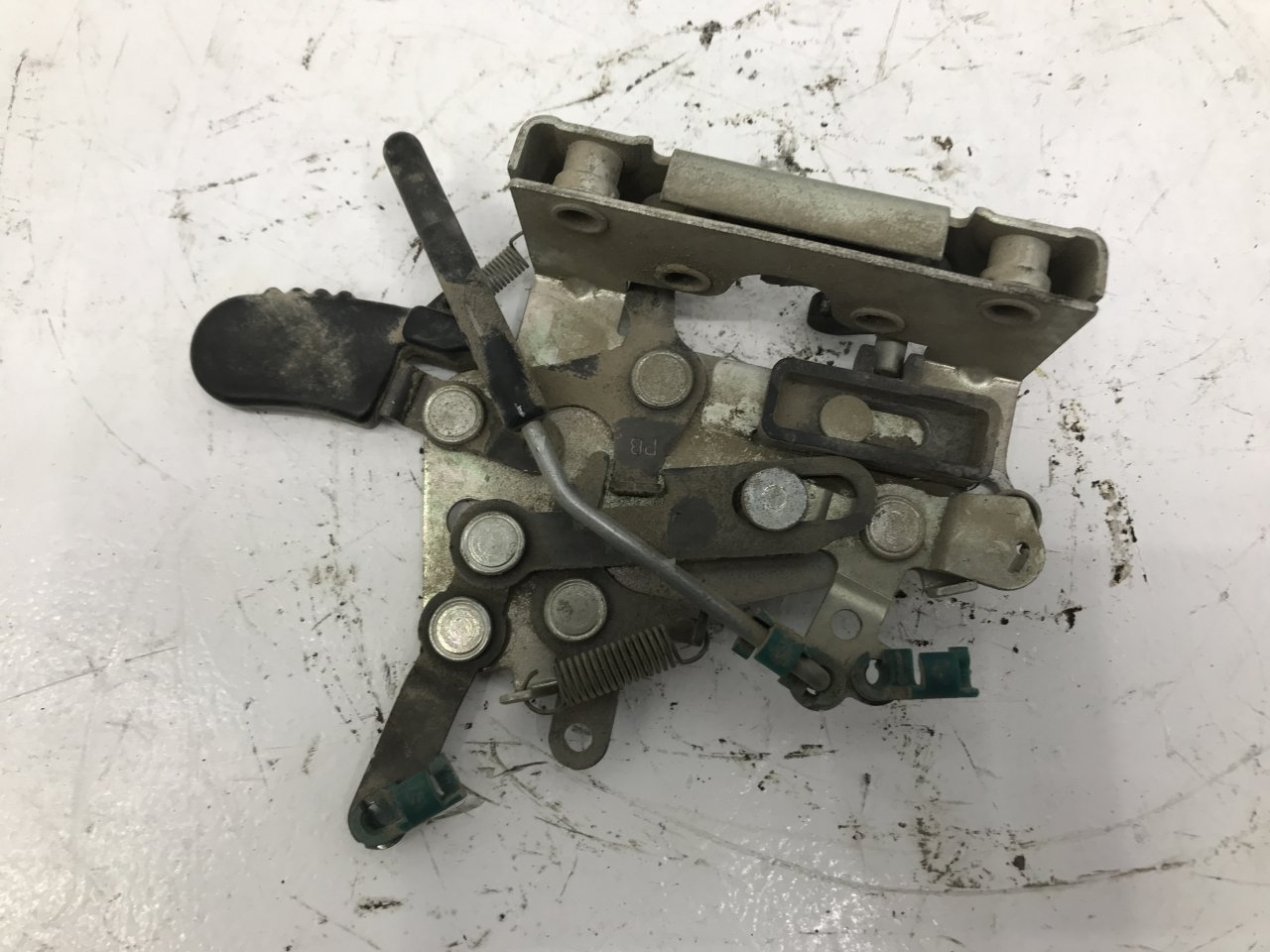 R56-6035-002 | Peterbilt 579 Door Latch for Sale
