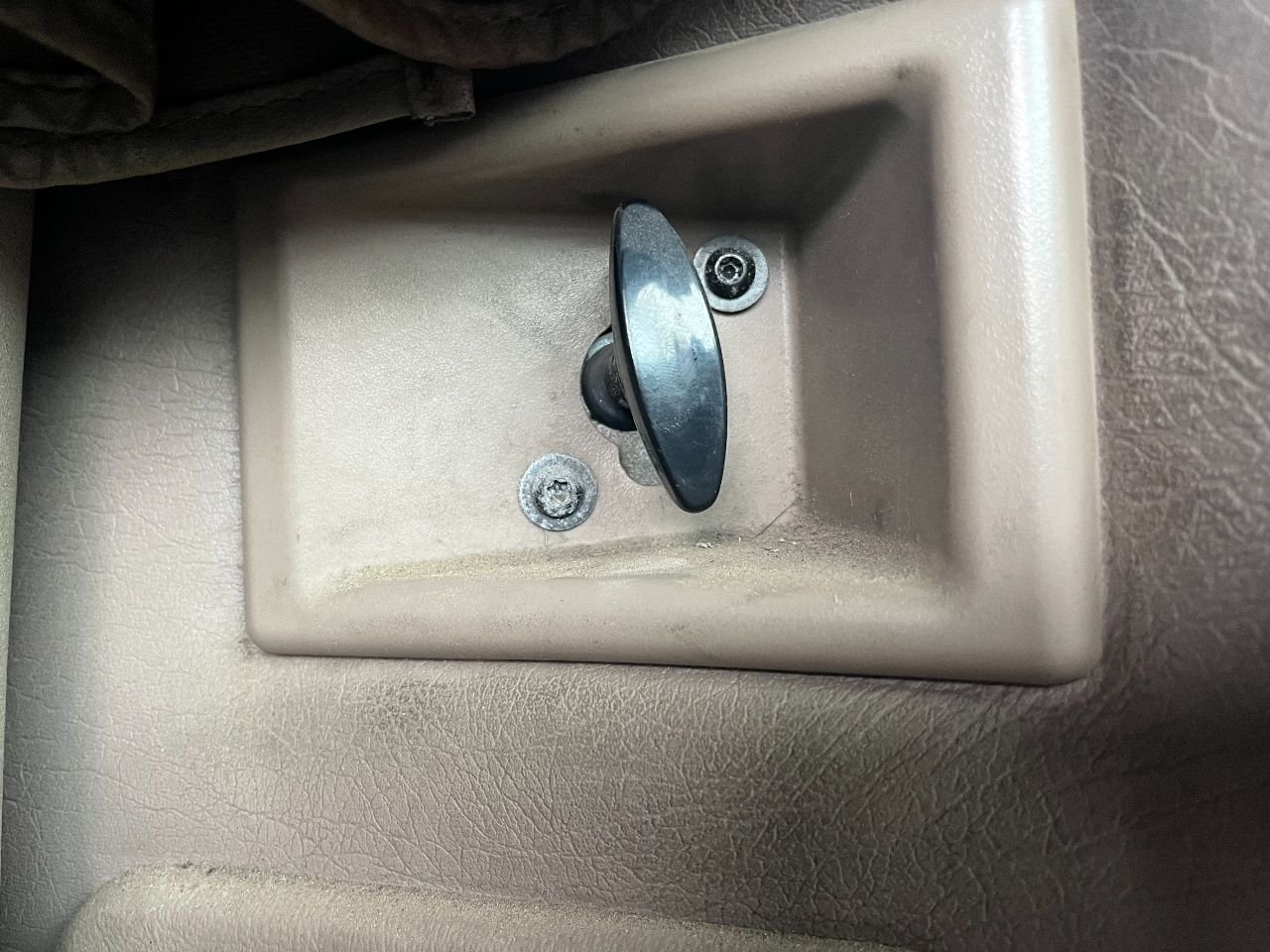 International 9900 Door Latch for Sale