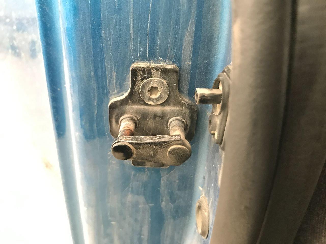 International LT Door Latch for Sale