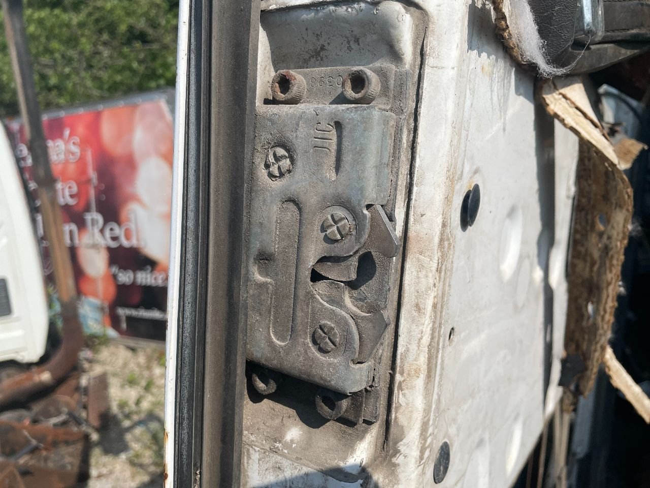 M0398 | Volvo WCM Door Latch for Sale