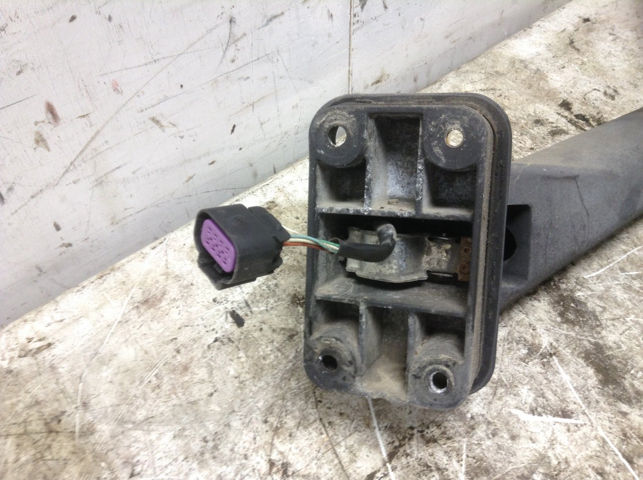25886104 | Chevrolet C6500 Door Mirror for Sale