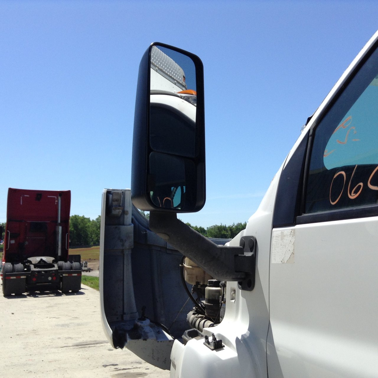 25826344 | Chevrolet C6500 Door Mirror for Sale