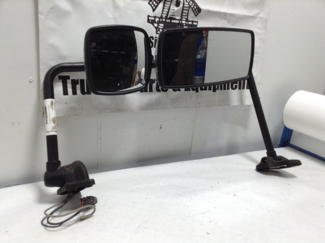 A22-58514-010 | Freightliner M2 106 Door Mirror for Sale