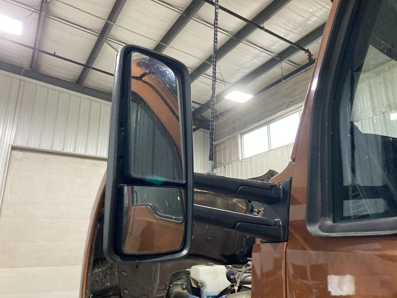 R59-6092-221100 | Kenworth T880 Door Mirror for Sale