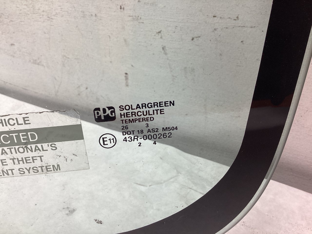 43R-000262 | International 4300 Door Vent Glass for Sale