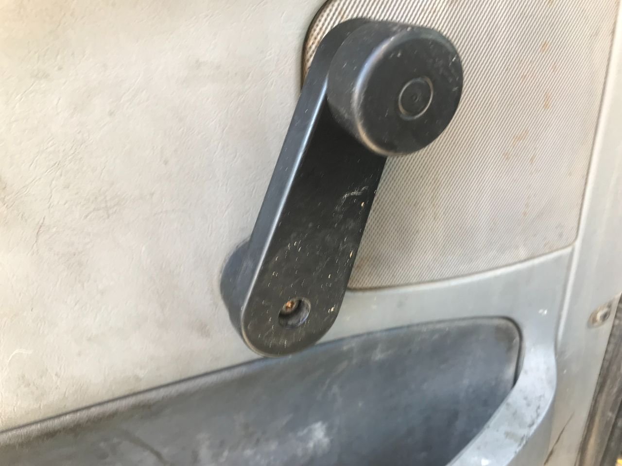 Freightliner COLUMBIA 120 Door Window Crank for Sale