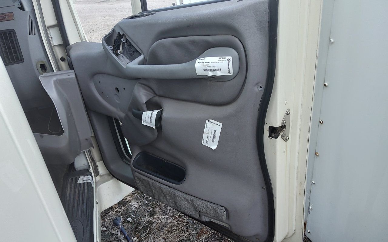 VERIFY | Peterbilt 387 Front Door Window Regulator for Sale