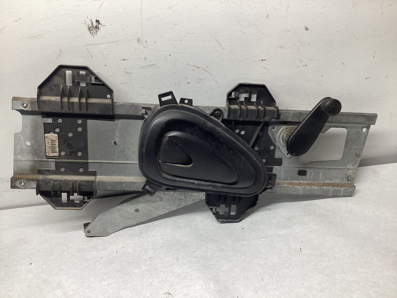 16643443 | International 4300 Front Door Window Regulator for Sale