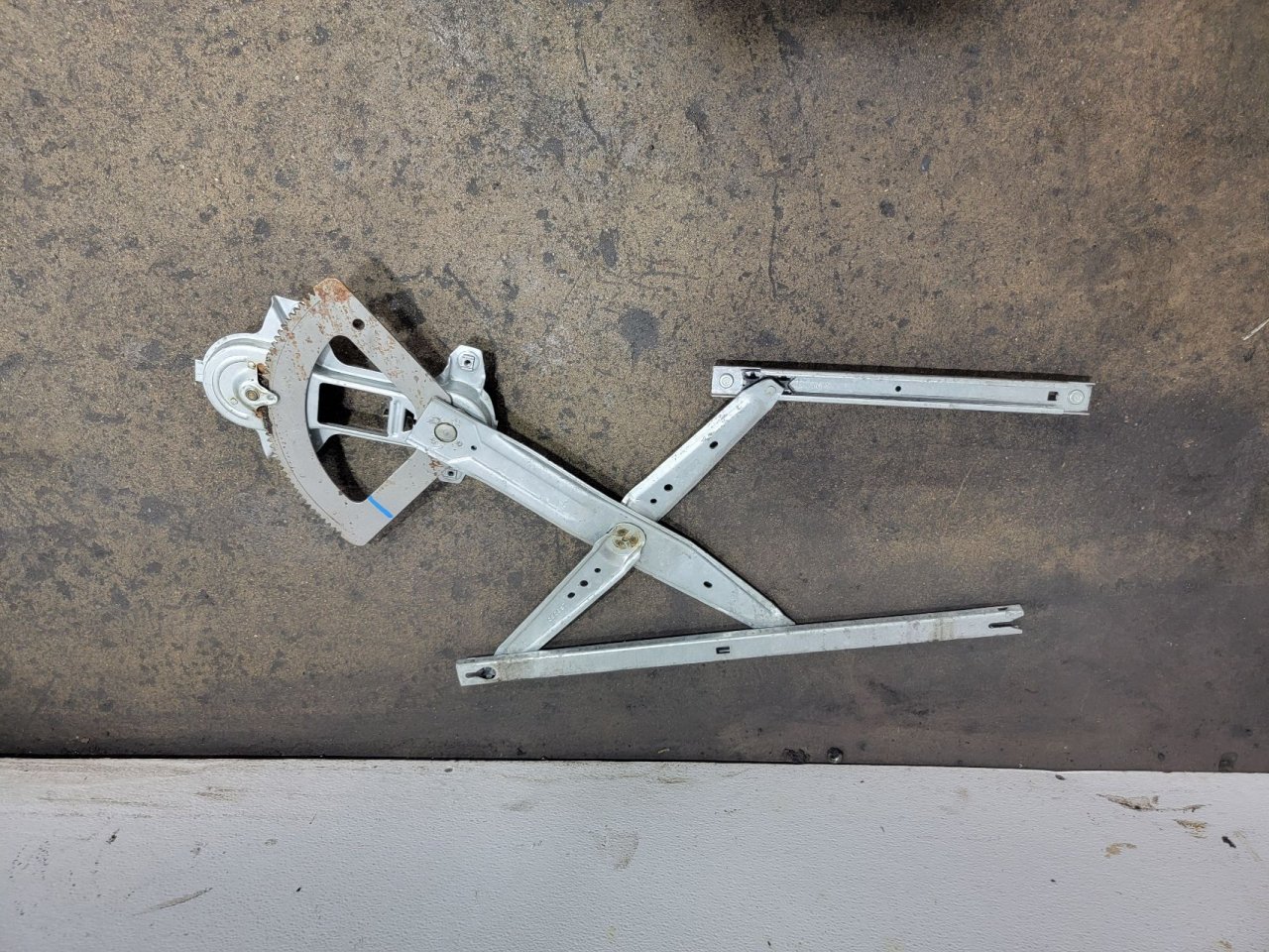 Ford F450 SUPER DUTY Front Door Window Regulator for Sale