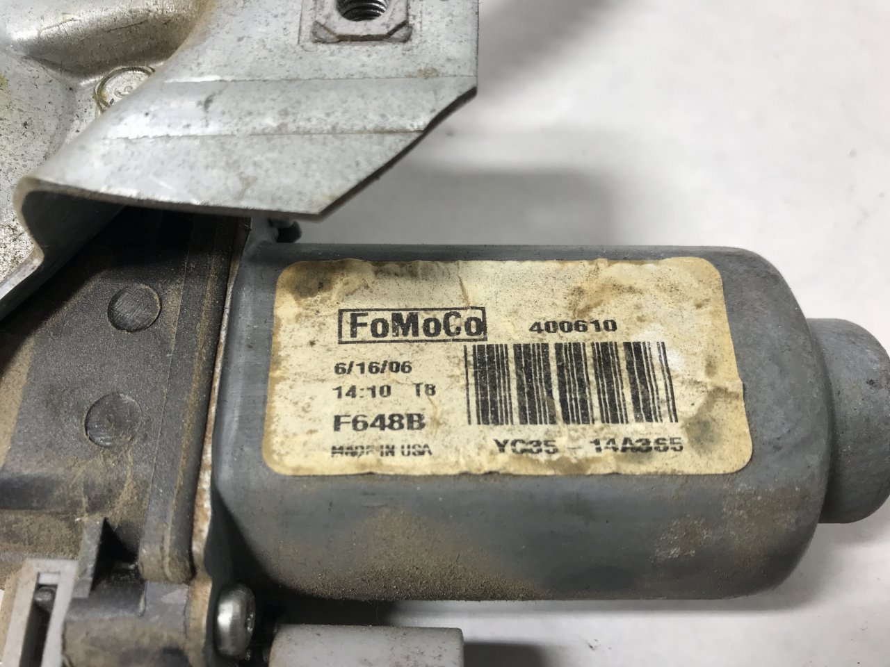 400610 | Ford F650 Front Door Window Regulator for Sale