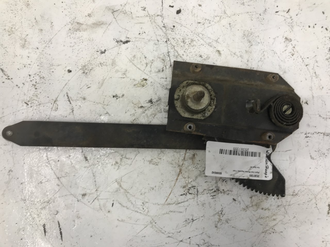 Freightliner FLT Front Door Window Regulator for Sale