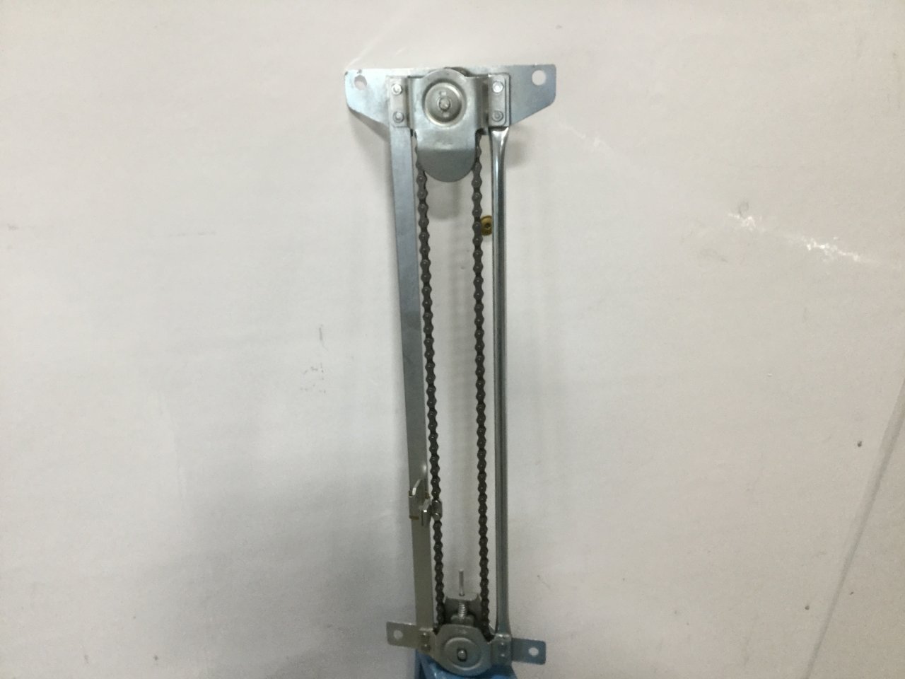 02-153102 | Kenworth K100 Front Door Window Regulator for Sale
