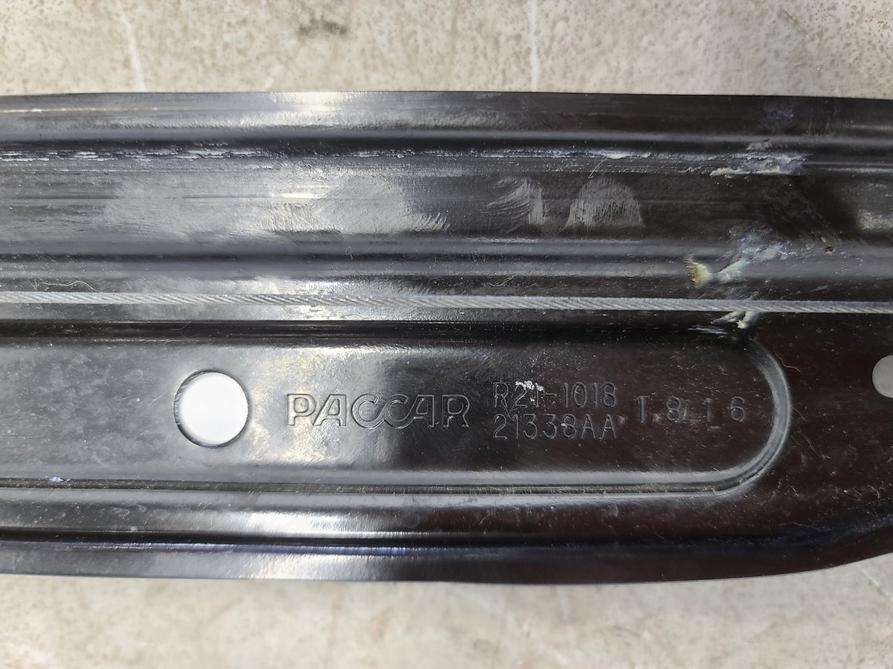 CM093340 A | Kenworth T680 Front Door Window Regulator for Sale