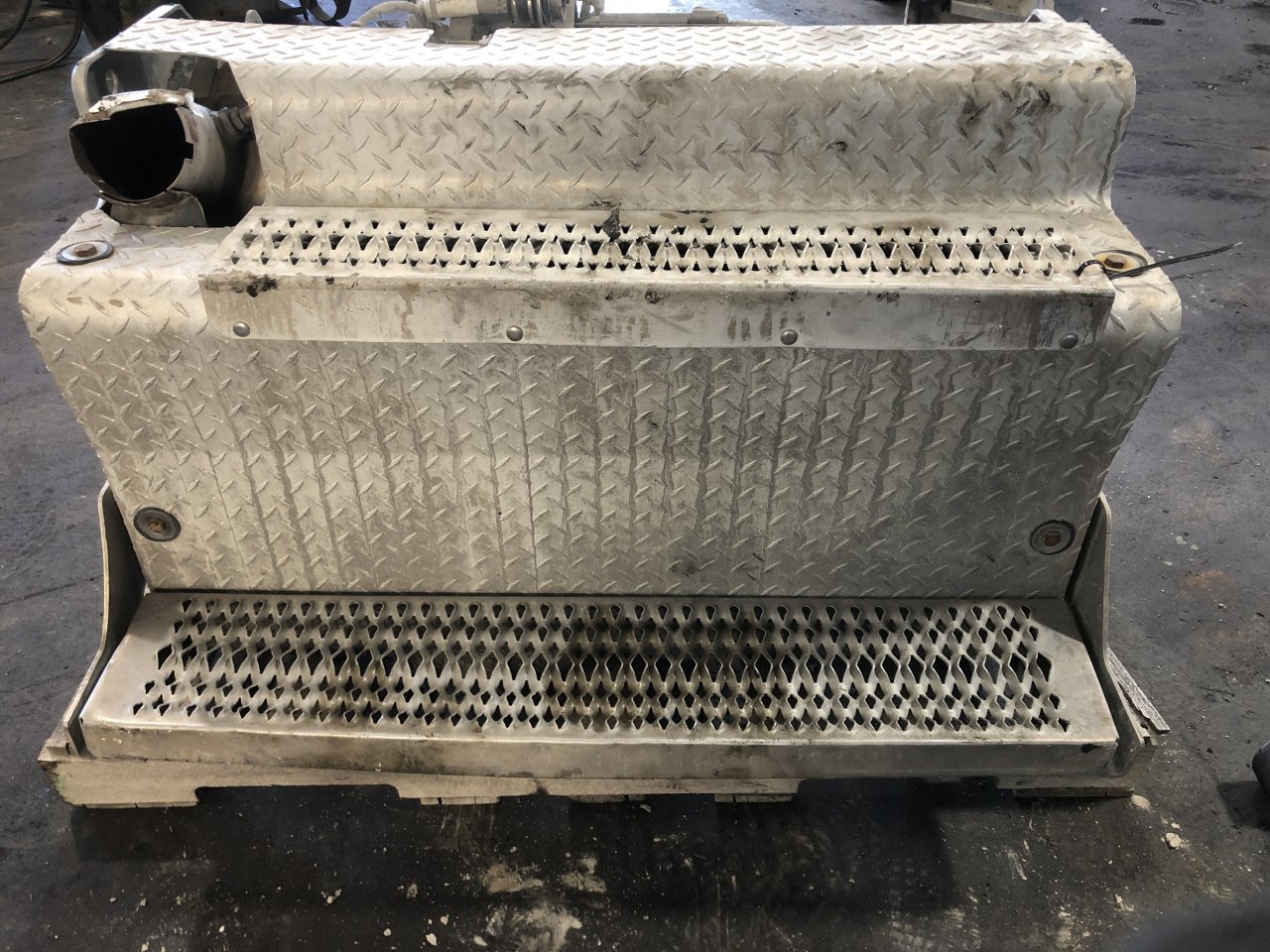 Peterbilt 348 DPF Assembly, Less Filters for Sale