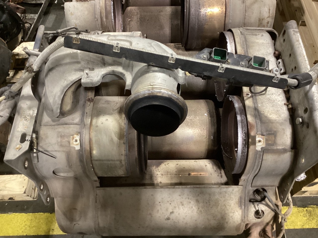 Freightliner M2 112 DPF Assembly, Less Filters for Sale