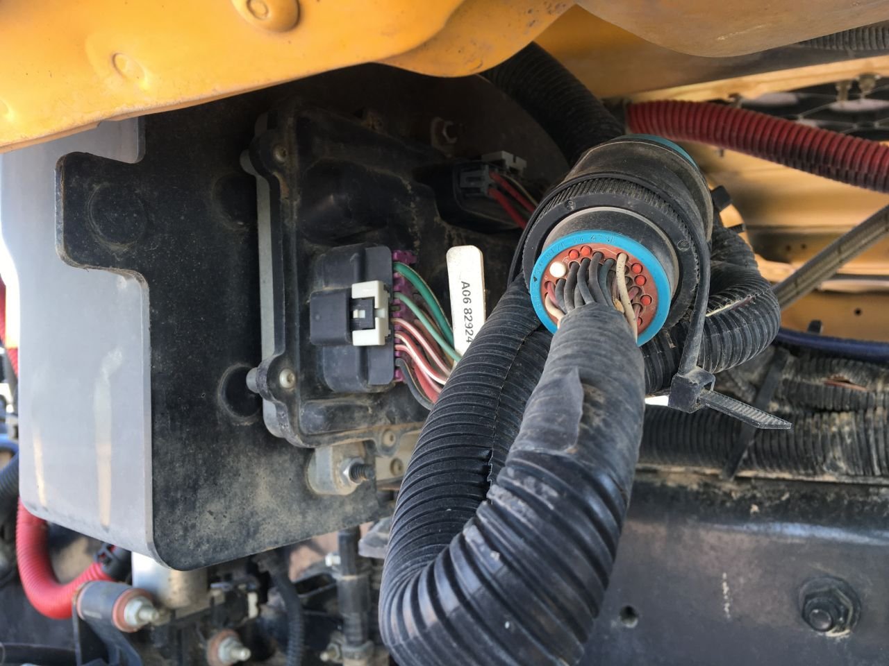 06-75158-001 | Freightliner 114SD Electronic Chassis Control Modules ...