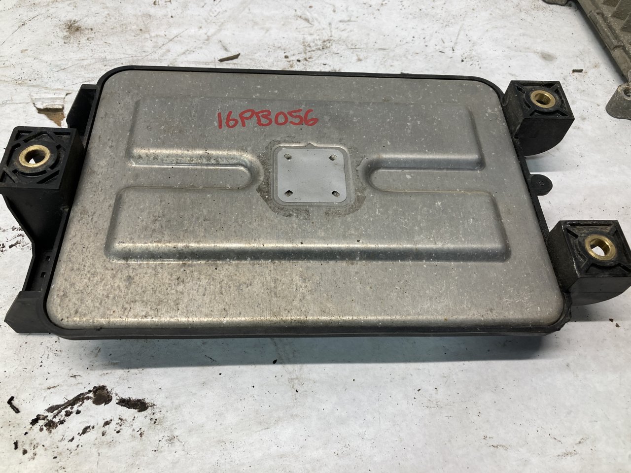 Q21-1077-3-103 REV.D | Peterbilt 579 Electronic Chassis Control Module for