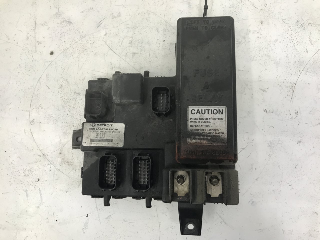 A06-759-005R | Freightliner CASCADIA Electronic Chassis Control Module for