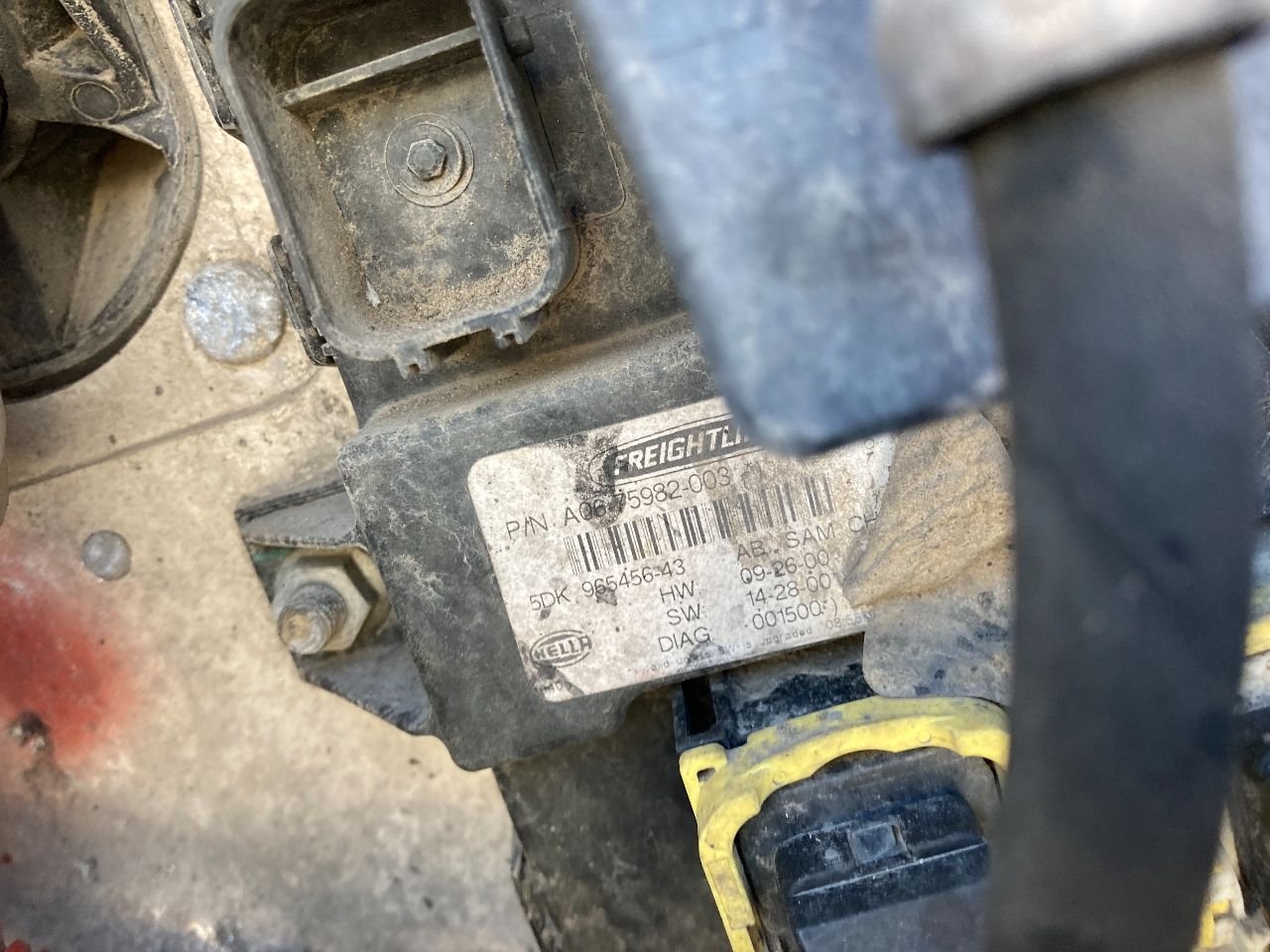 A06675982-003 | Freightliner CASCADIA Electronic Chassis Control Module for