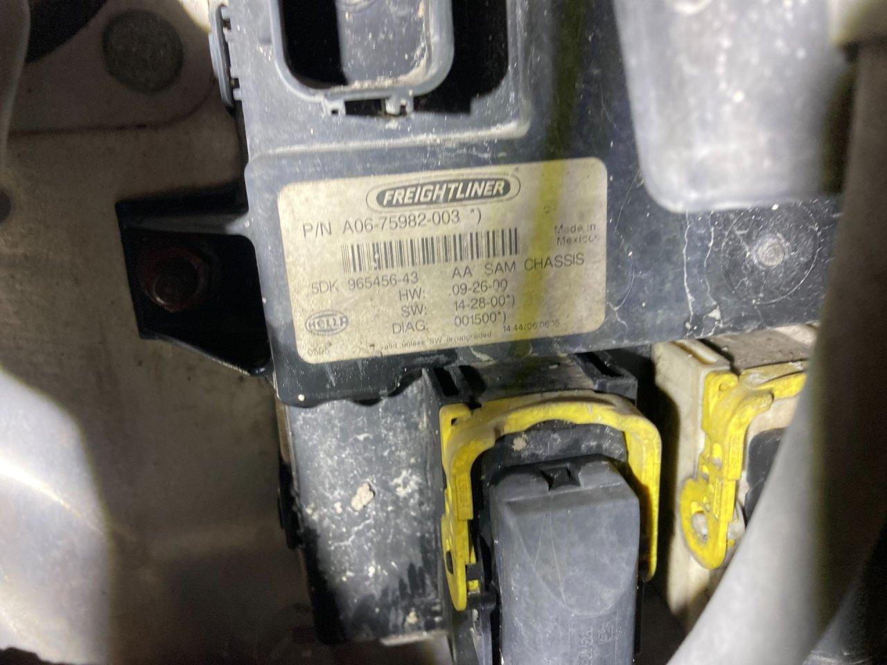 A06-75982-003 | Freightliner CASCADIA Electronic Chassis Control Module for