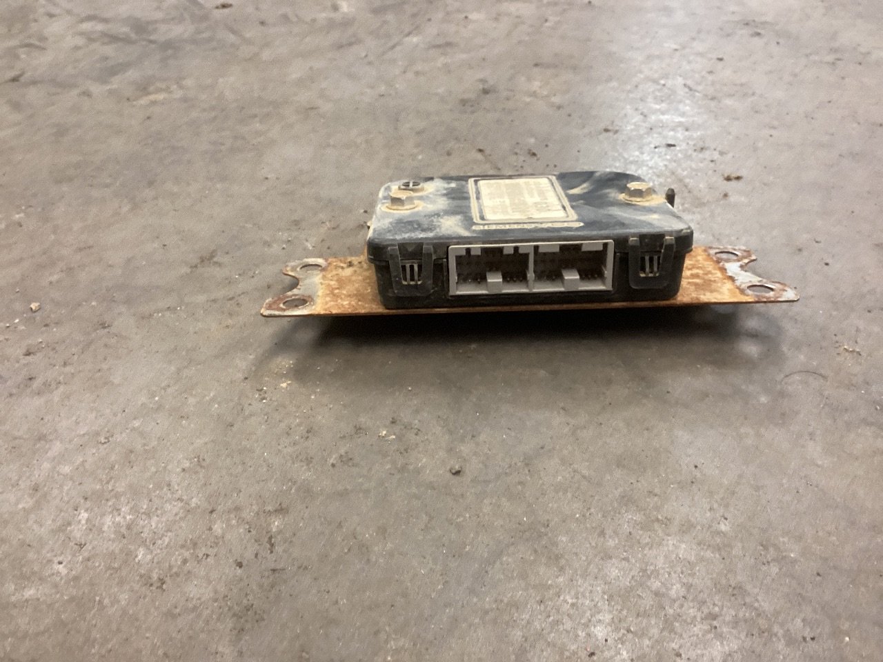 8981645030 | Isuzu NPR Electronic Chassis Control Module for Sale
