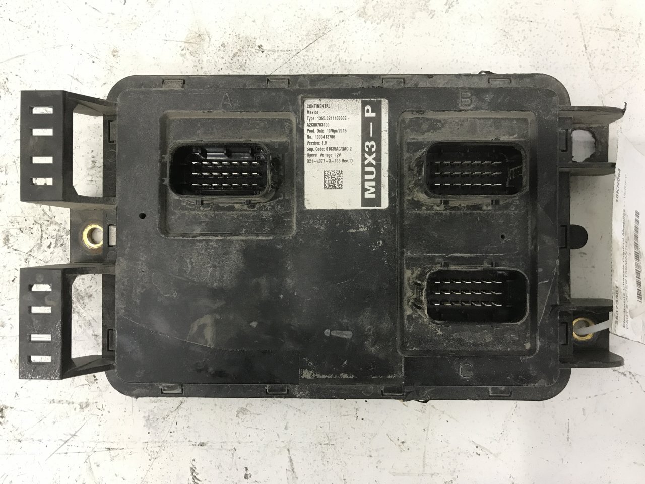 Q21-1077-3-1032 | Kenworth T680 Electronic Chassis Control Module for Sale
