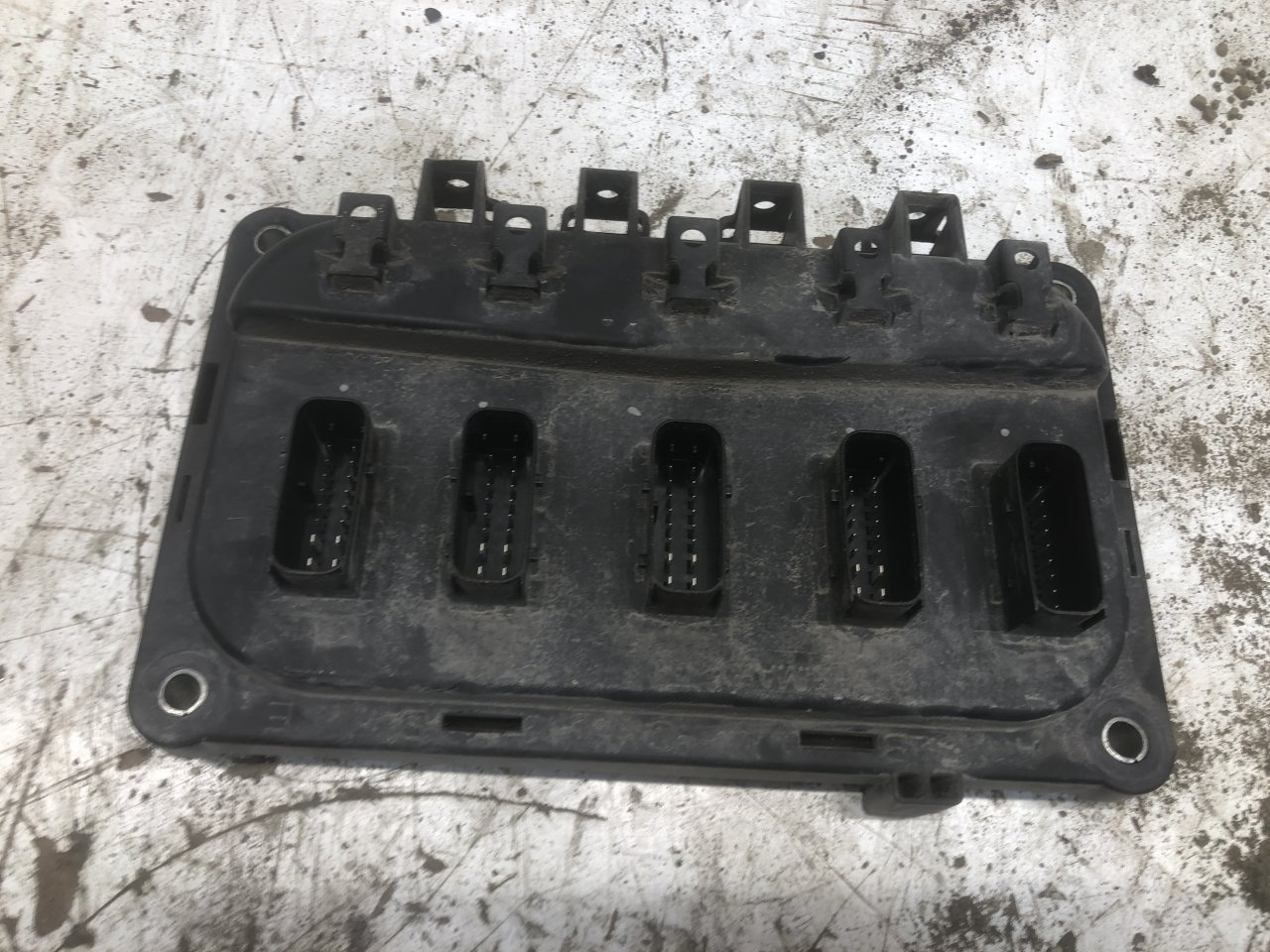 Q21-1142-001 | Kenworth T680 Electronic Chassis Control Module for Sale
