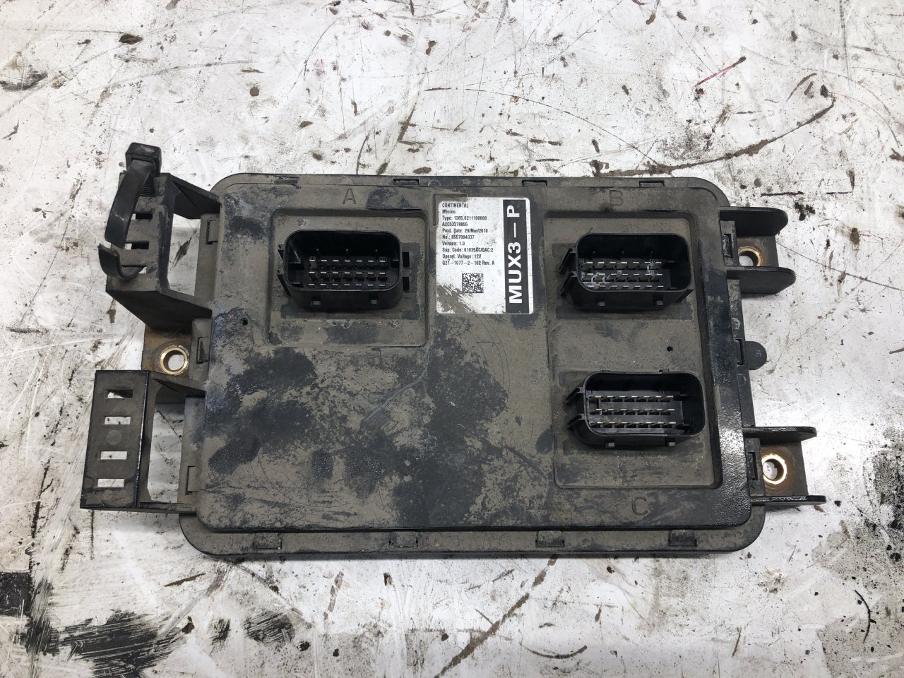 8557004337 | Kenworth T800 Electronic Chassis Control Module for Sale