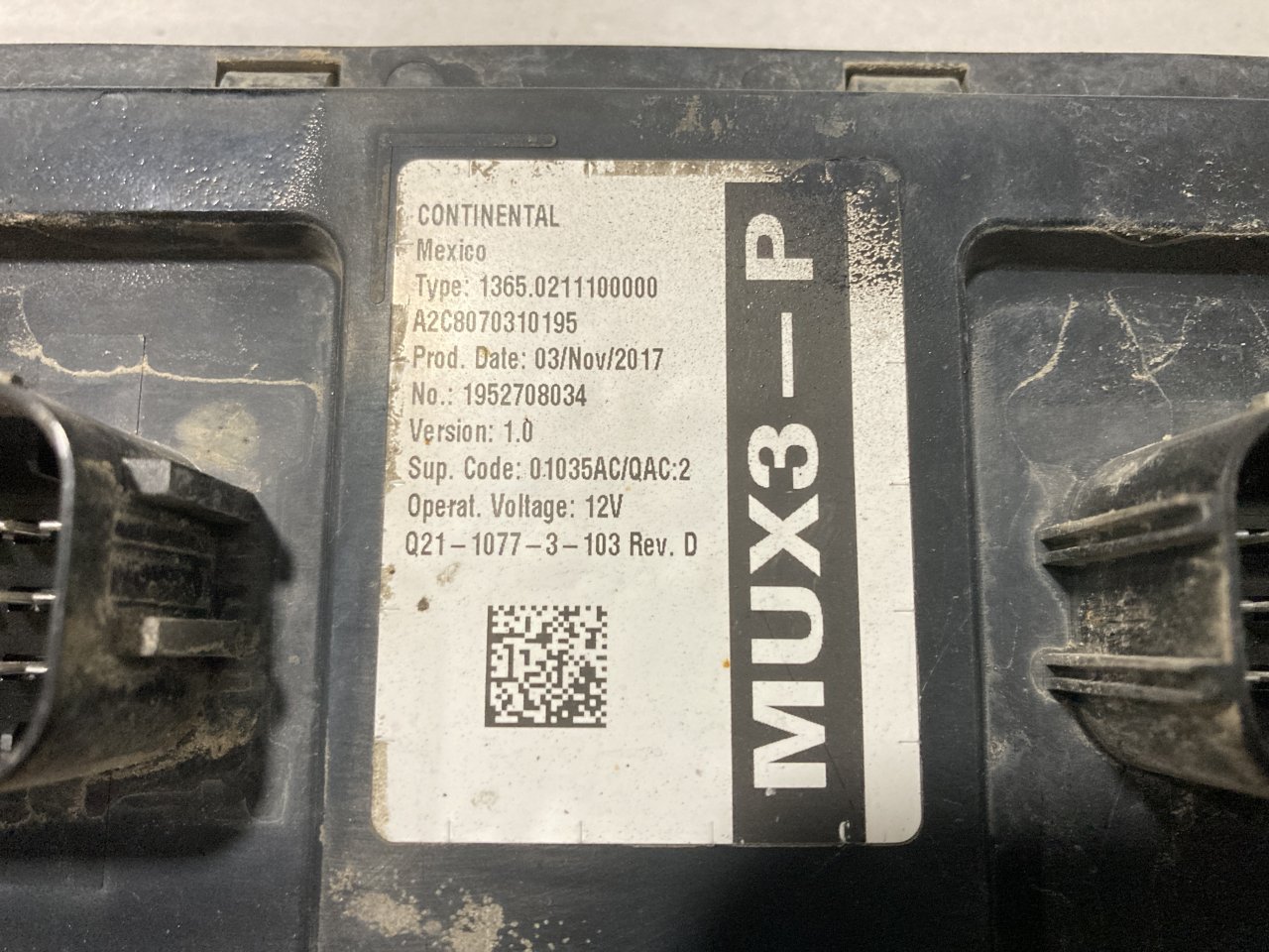 Q21-1077-2-103 | Kenworth T880 Electronic Chassis Control Module for Sale