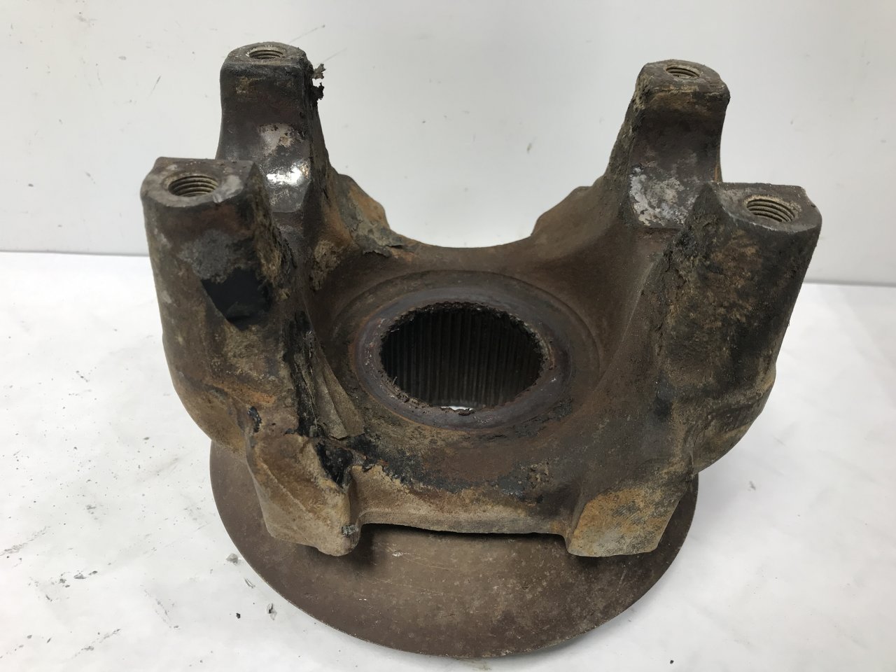 Meritor RP23160 End Yoke, Power Divider for Sale