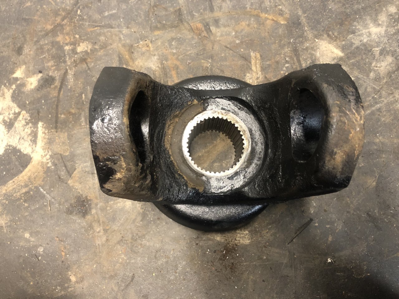 Meritor SQ100P End Yoke, Power Divider for Sale