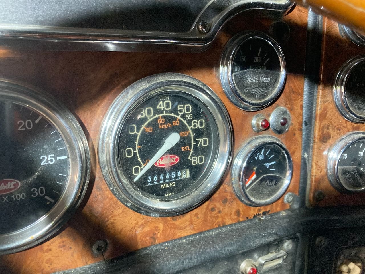 VERIFY | Peterbilt 379 Speedometer Instrument Cluster for Sale