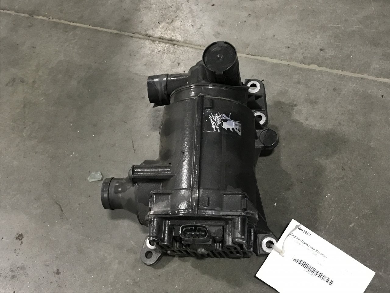 1976007 | Paccar MX13 Engine Crankcase Breather for Sale