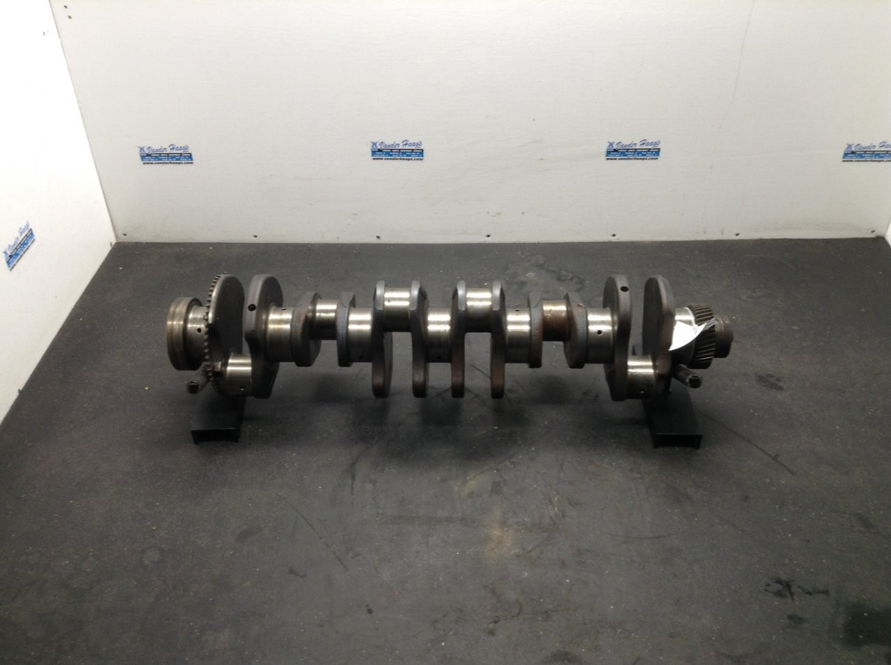 Cummins 3965010 Engine Crankshaft for Sale